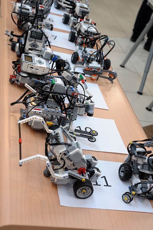 Gibbons 7th Grade LEGO Robotics Campaign | Westborough Education ...